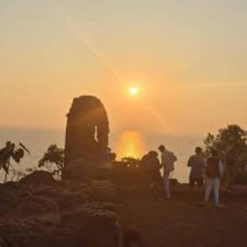 Chapora Fort, Goa: Iconic ‘Dil Chahta Hai’ Sunset Spot & Best Views
